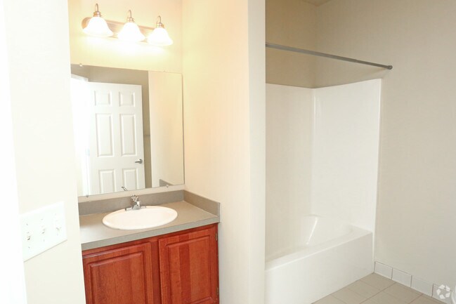 Town Commons Apartments - Howell, MI | ForRent.com