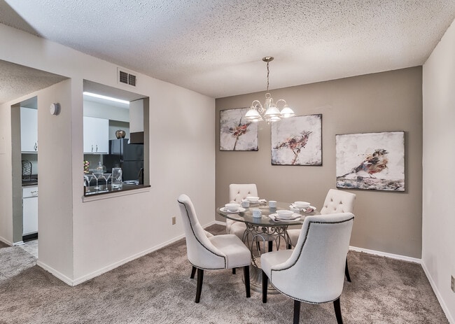 Maison Deville Apartments - Mobile, AL | ForRent.com