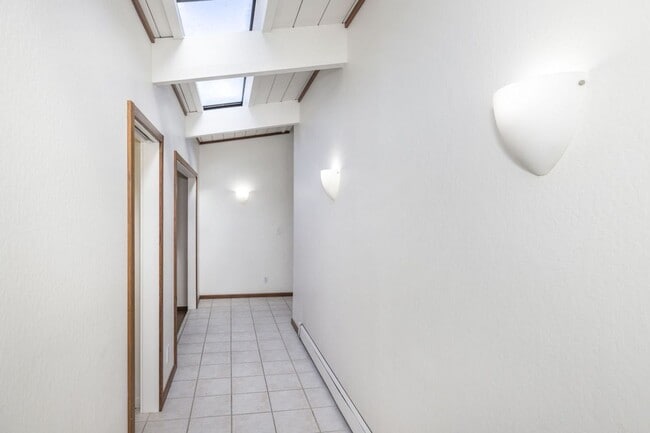 Well Maintained 4 Bed, 2 Bath Home in Duve... - House Rental in Palo ...