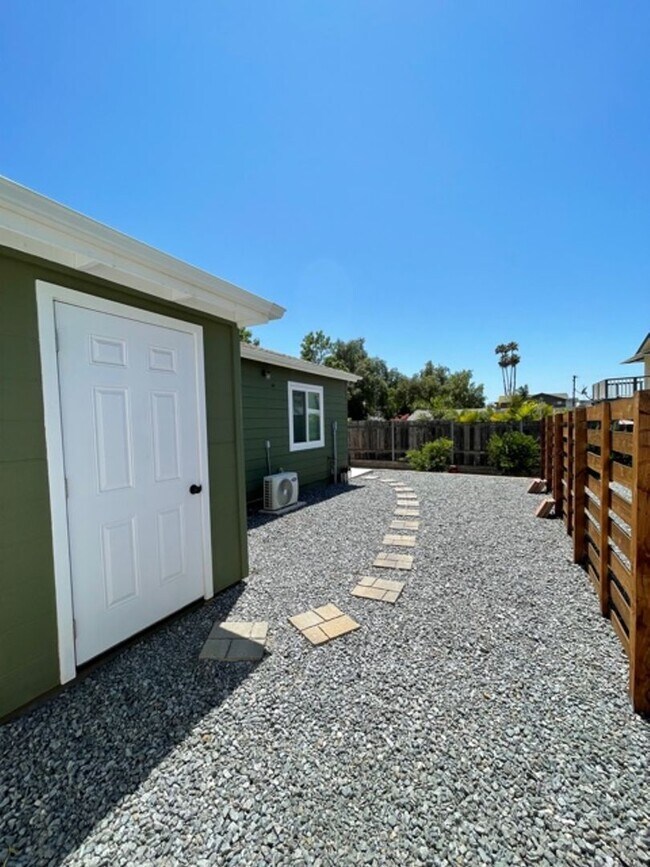 1 Bed- 1 Bath Beautiful Single Story ADU H... Rental For Rent in La ...