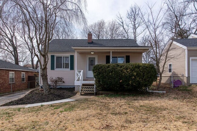 GREENTOWNSHIP- SUPER CUTE RANCH WITH 2 BED... - House Rental in ...