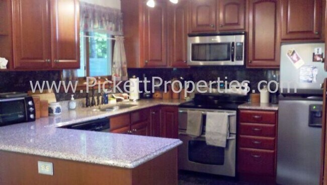 Lake Symington 3 bedroom - House Rental in Bremerton, WA | ForRent.com