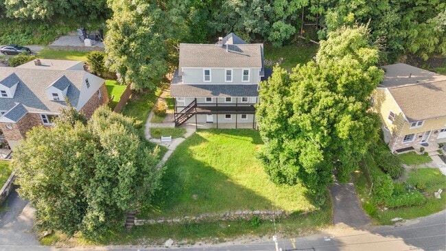 19 Woodbridge Ave Apartment Unit 2 - Ansonia, CT | ForRent.com