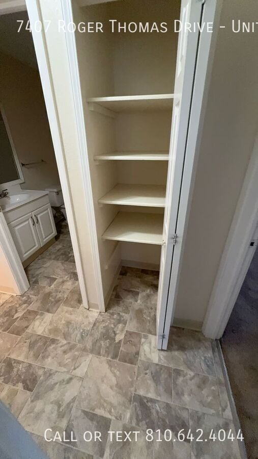 7407 Roger Thomas Dr Unit 1 Bldg. 3 Off-Campus Housing, Mount Morris, MI