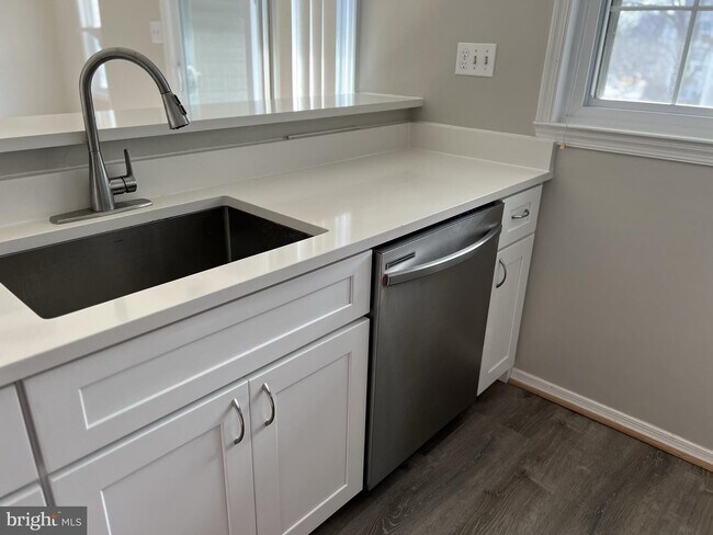 12905 Lee Jackson Memorial Hwy Unit 12905B - Fairfax, VA | ForRent.com