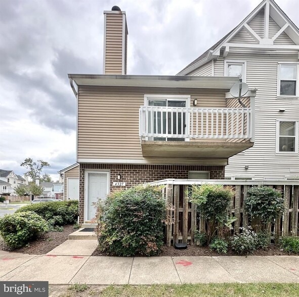 4327 Pembrook Village Dr Off-Campus Housing, Alexandria, VA