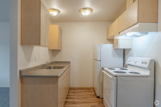 Crown Ridge Apartments For Rent in Salem, OR | ForRent.com