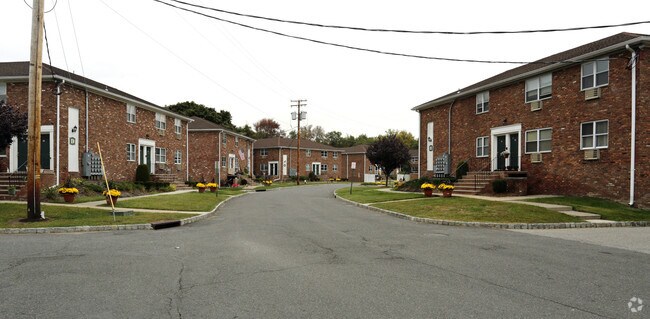 Beaver Brook Gardens Apartments For Rent in Lincoln Park, NJ | ForRent.com