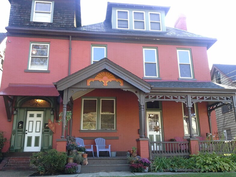 402 Hay St Unit 2 - Apartment for Rent | Pittsburgh, PA | Starting at ...