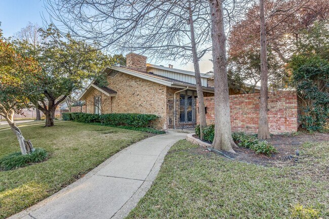 3 Bedroom Duplex with Study/Loft in Presto... - House Rental in Dallas ...