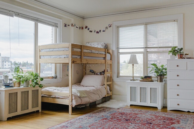 Yugo Seattle Wilsonian Apartments - Seattle, WA | ForRent.com