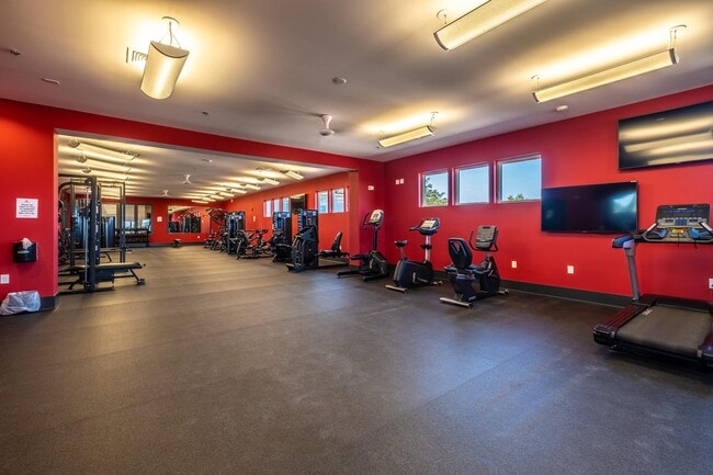 Foxridge Apartment Homes | Virginia Tech | Off-Campus Housing Search