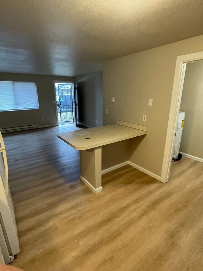 918 S 4th Ave House - House Rental in Yakima, WA | ForRent.com