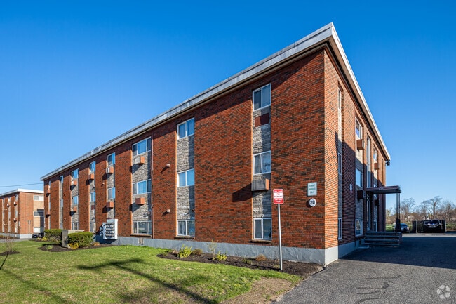 Reed Street Apartments For Rent in Randolph, MA | ForRent.com