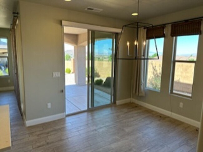 4 Bedroom Condo With a Community Pool and ... - House Rental in ...