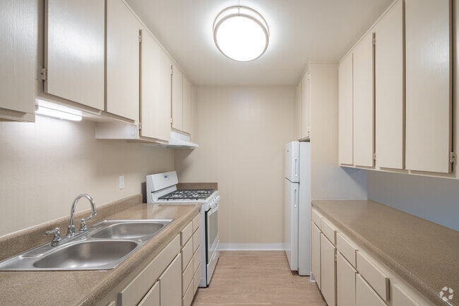 Northpointe Apartments - Long Beach, CA | ForRent.com