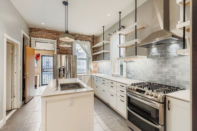 3543 N Humboldt St Off-Campus Housing, Denver, CO