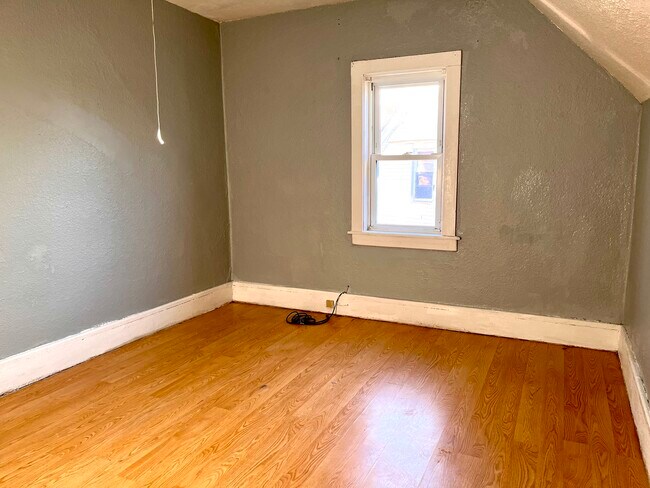1594 Dwight St Apartments Unit 3rd Floor - Springfield, MA | ForRent.com