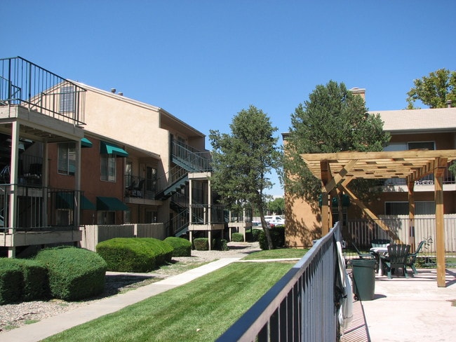 Pinewood Estates Apartments For Rent in Albuquerque, NM | ForRent.com
