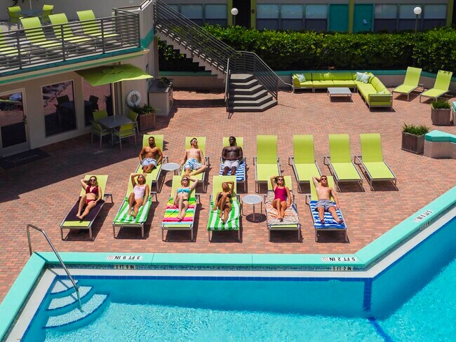 Courtyards Student Apartments | University of Florida | Off-Campus ...