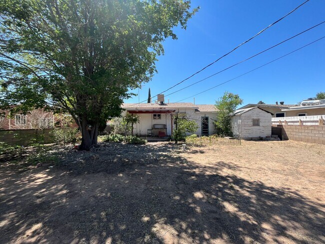 Charming 2 Bedroom 1 Bathroom Home In ABQ! Rental - House Rental in ...
