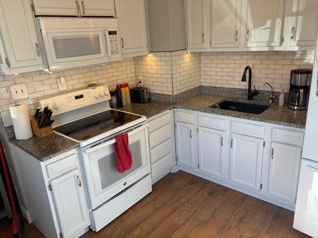 405 S Moreland Blvd Off-Campus Housing, Waukesha, WI