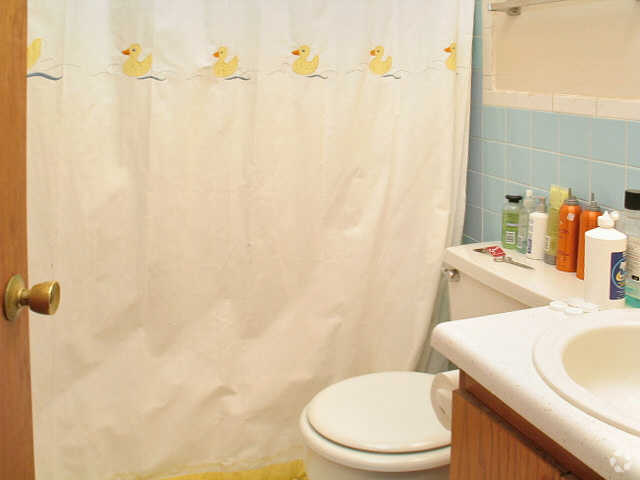 Lion's Gate Apartments | Penn State University | Off-Campus Housing Search