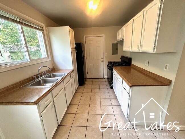 Beautiful 2 bedroom / 1 bathroom house ava... - House Rental in Warren ...
