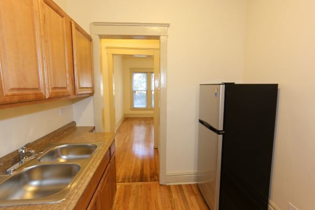 4710 N Racine Ave Unidad E2 Rental - Chicago, IL | ForRent.com