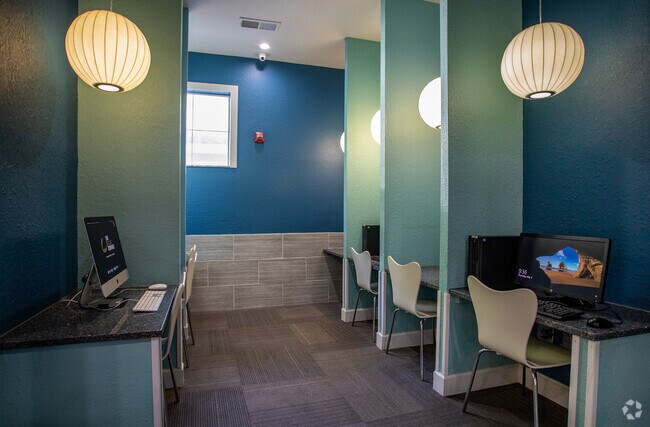 Lux 13 Apartments | University of Florida | Off-Campus Housing Search