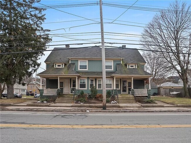 526 Park Ave Unit 2nd Floor - Cranston, RI | ForRent.com