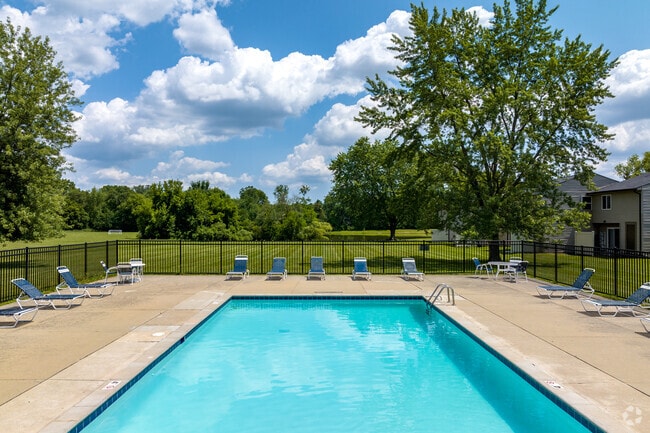 Rochester Villas Apartments - Troy, MI | ForRent.com