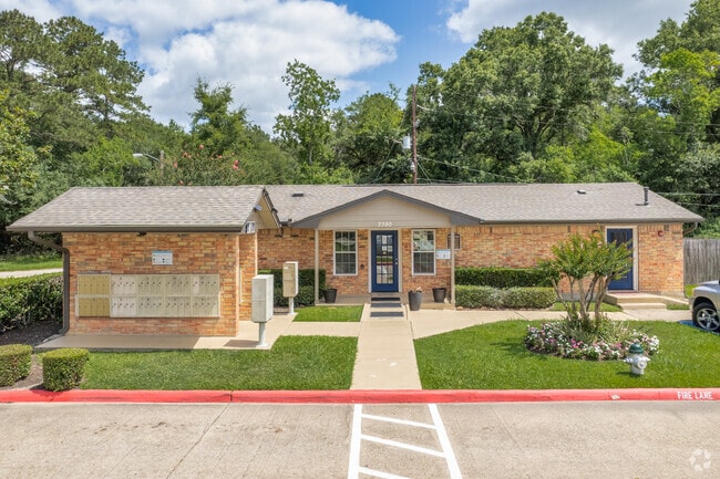 Pindo Pointe Apartments - Beaumont, TX | ForRent.com