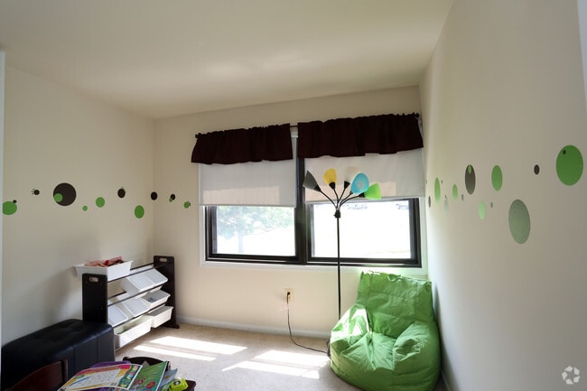 Hillendale Gate Apartments For Rent in Baltimore, MD | ForRent.com