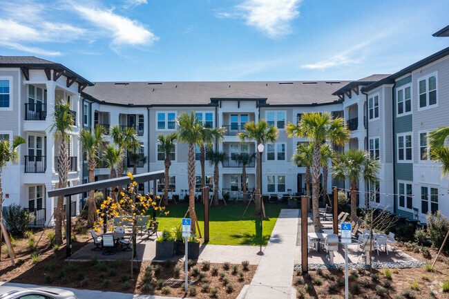 Vida Winter Garden Apartments - Winter Garden, FL | ForRent.com