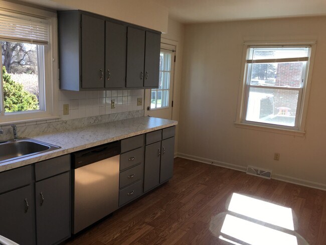 32 Commodore St - Townhome Rental in Albany NY | ForRent.com