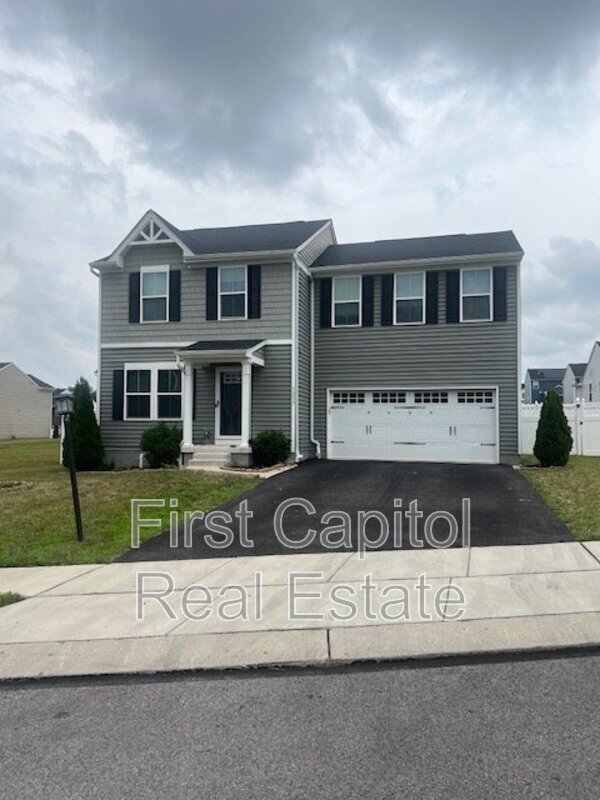 3255 Pebble Run Dr - House Rental in Dover, PA | ForRent.com
