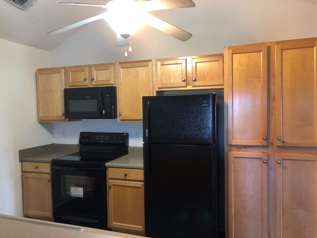 222 Harts Cove Way Off-Campus Housing, Seneca, SC