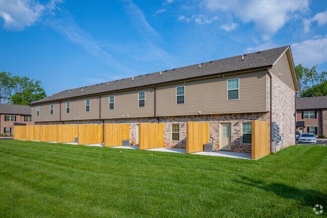 Airport Place Apartments - Townhomes for Rent - Clarksville, TN ...