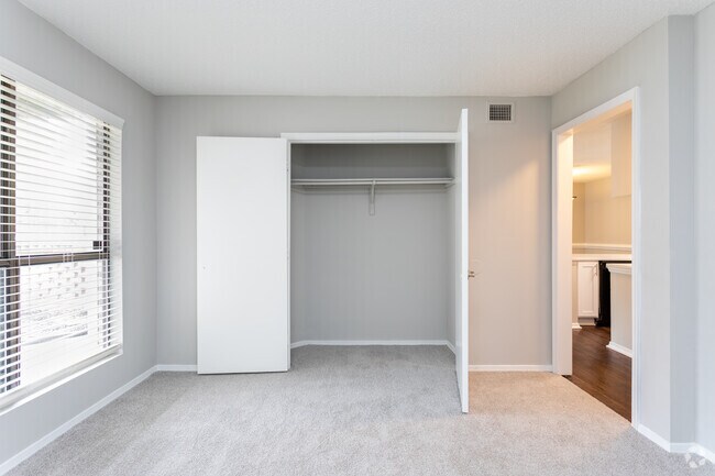 CHAPEL VIEW Apartments - Chapel Hill, NC | ForRent.com