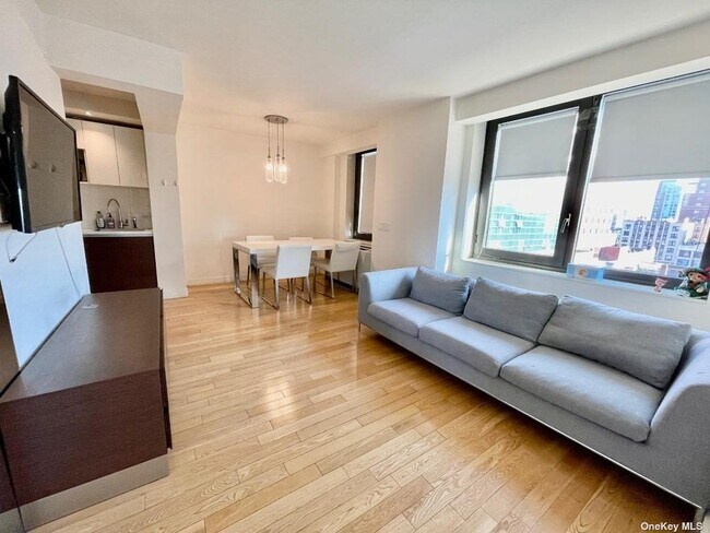 39-16 Prince St Apartment Unit 7C - Queens, NY | ForRent.com