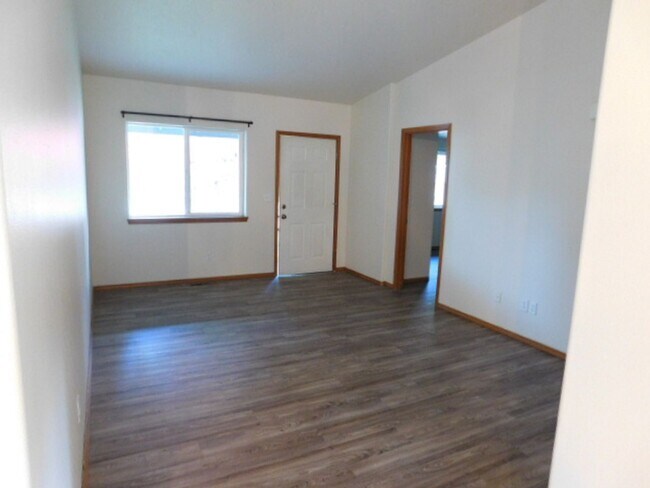 3Bd/2Ba Single Story House- Available to v... - House Rental in Salem ...