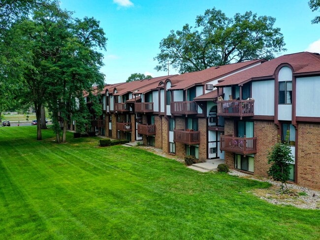 Glen Oaks Apartments - Muskegon, MI | ForRent.com