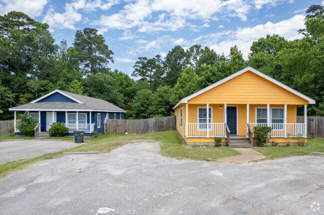 The Village at Sam Houston Apartments - Huntsville, TX | ForRent.com