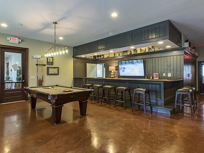 The View Apartments | Penn State University | Off-Campus Housing Search