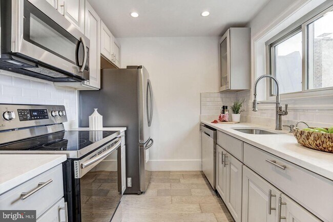 1226 Connecticut Ave NW Unit T22 - Washington, DC | ForRent.com