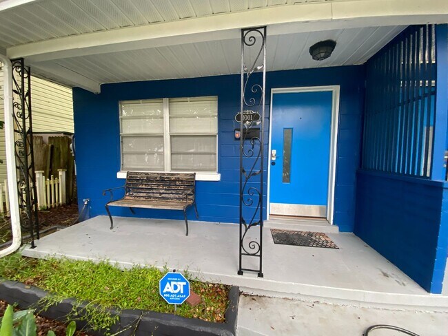 Recently renovated open floor plan 2/1 Dup... - House Rental in Orlando ...