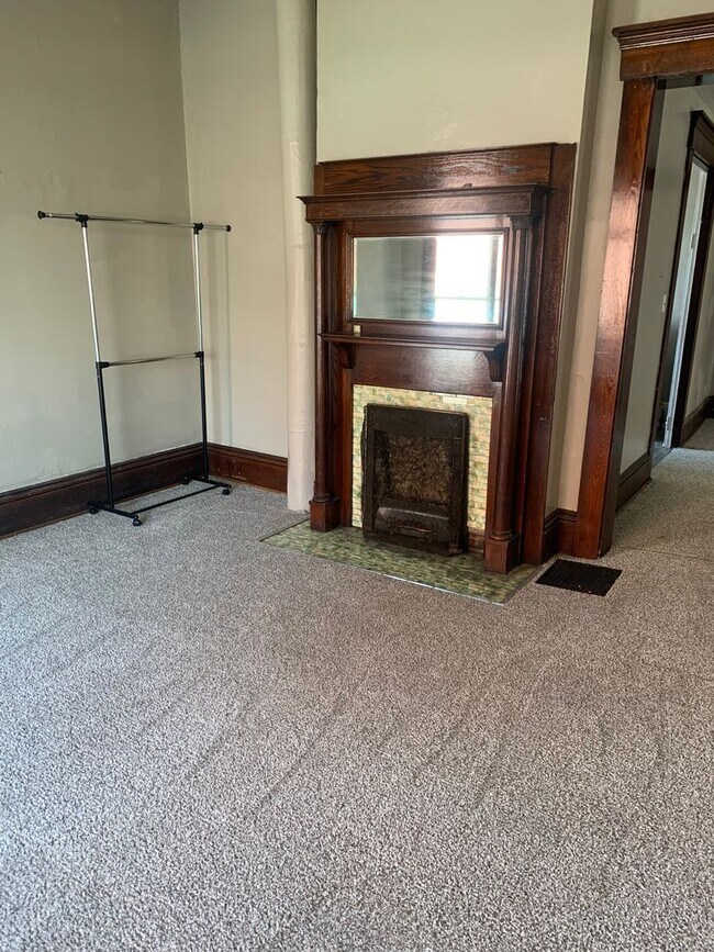 511 E Jackson St Unit Apt. 2 West - Apartments for Rent | ForRent.com