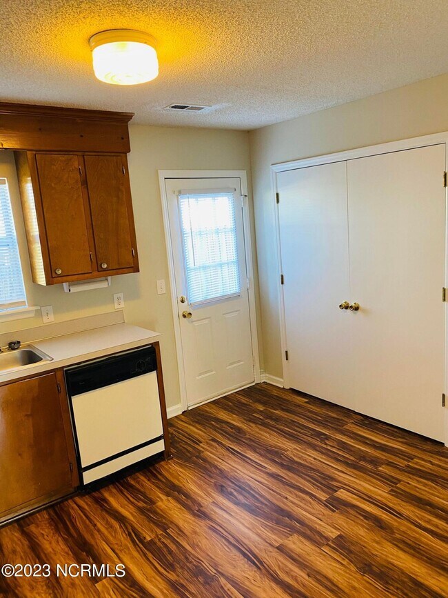 1209 E Fire Tower Rd Unit A - Greenville, NC | ForRent.com