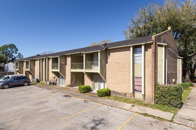 Santa Rosa Apartamentos - Lafayette, LA | ForRent.com